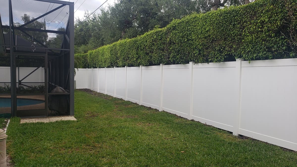 Dallas Fence Company: Fence Builders of Dallas 972-318-2345